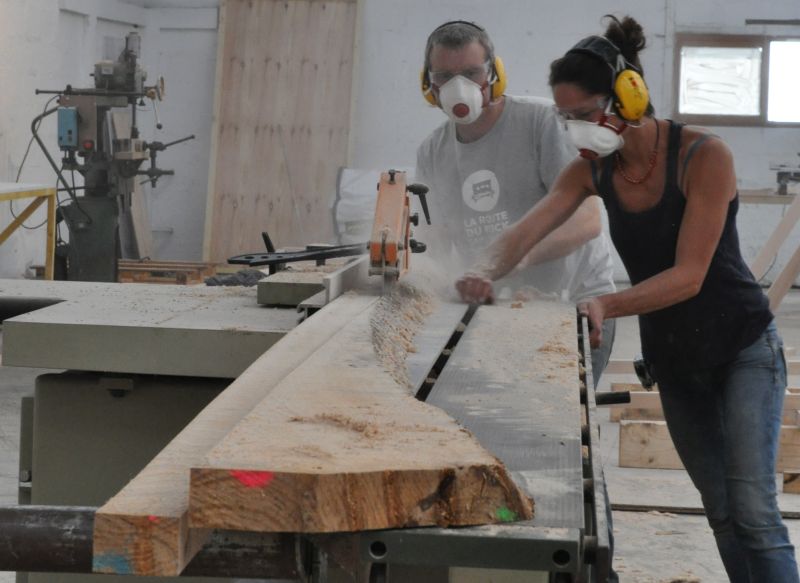 Bureau Cosmique construit le mobilier des Capucins - Les Reportages du ...